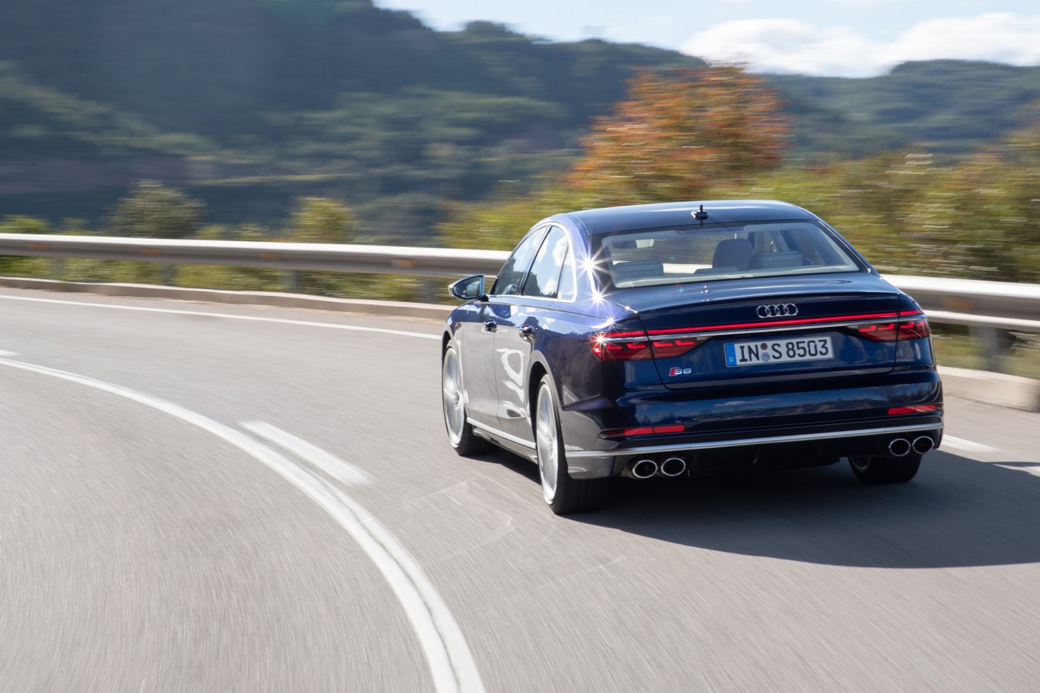 Audi S8 technical specifications and fuel economy
